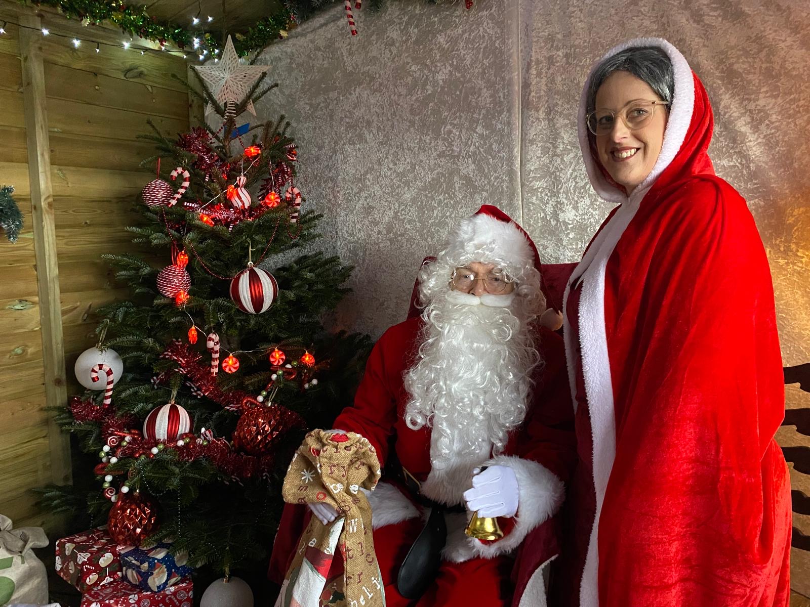 Fresh Produce Daily from Local Producers and Markets - Roberts Farm Shop